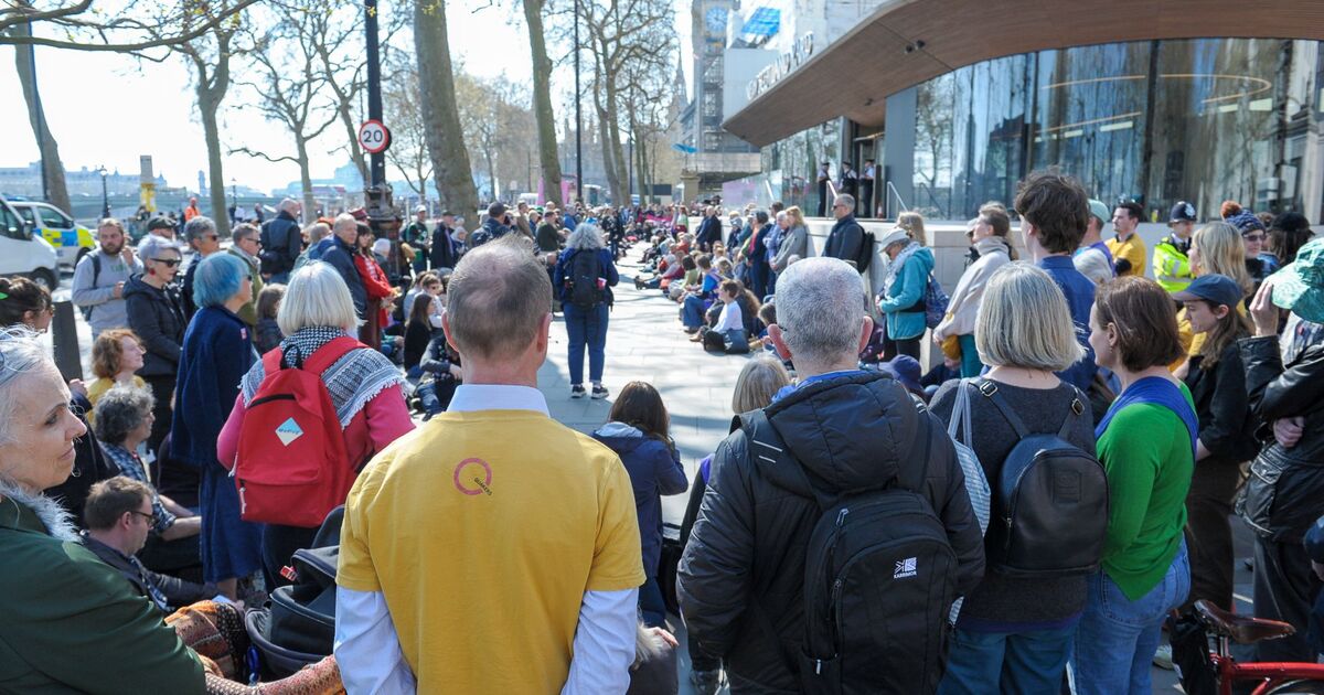 7 actions to take now to defend our right to protest | Quakers in Britain